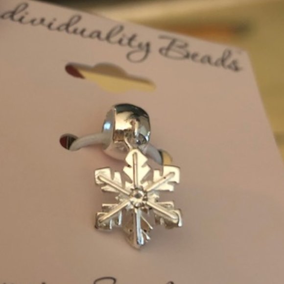 Individuality Beads | Jewelry | Rare Nwt Individuality Beads Snowflake ...